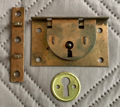 Vintage Skeleton Key Cabinet Lock with Keeper and Keyhole Cover No Key ...