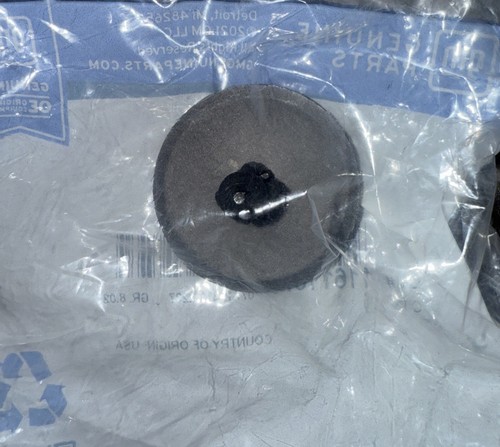 OEM NEW 11-20 GM Cadillac Chevrolet GMC Blazer Hood Insulation Retainer ...