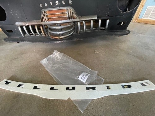 Genuine 20-21 "NIGHTFALL" EDITION KIA TELLURIDE HOOD EMBLEM 86310-S9060 ...