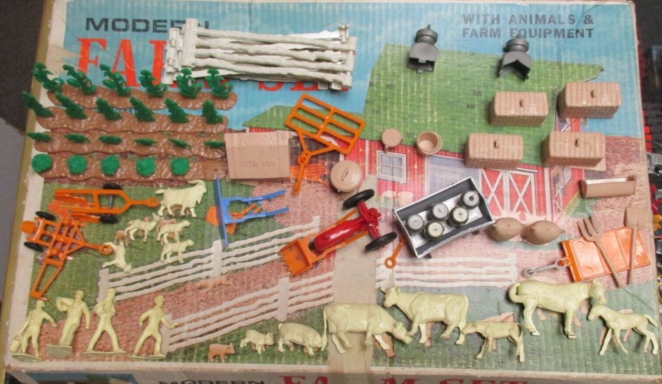 MARX VINTAGE MODERN FARM SET PLAYSET HORSE FENCE W/ BONUS RARE CREAM ...