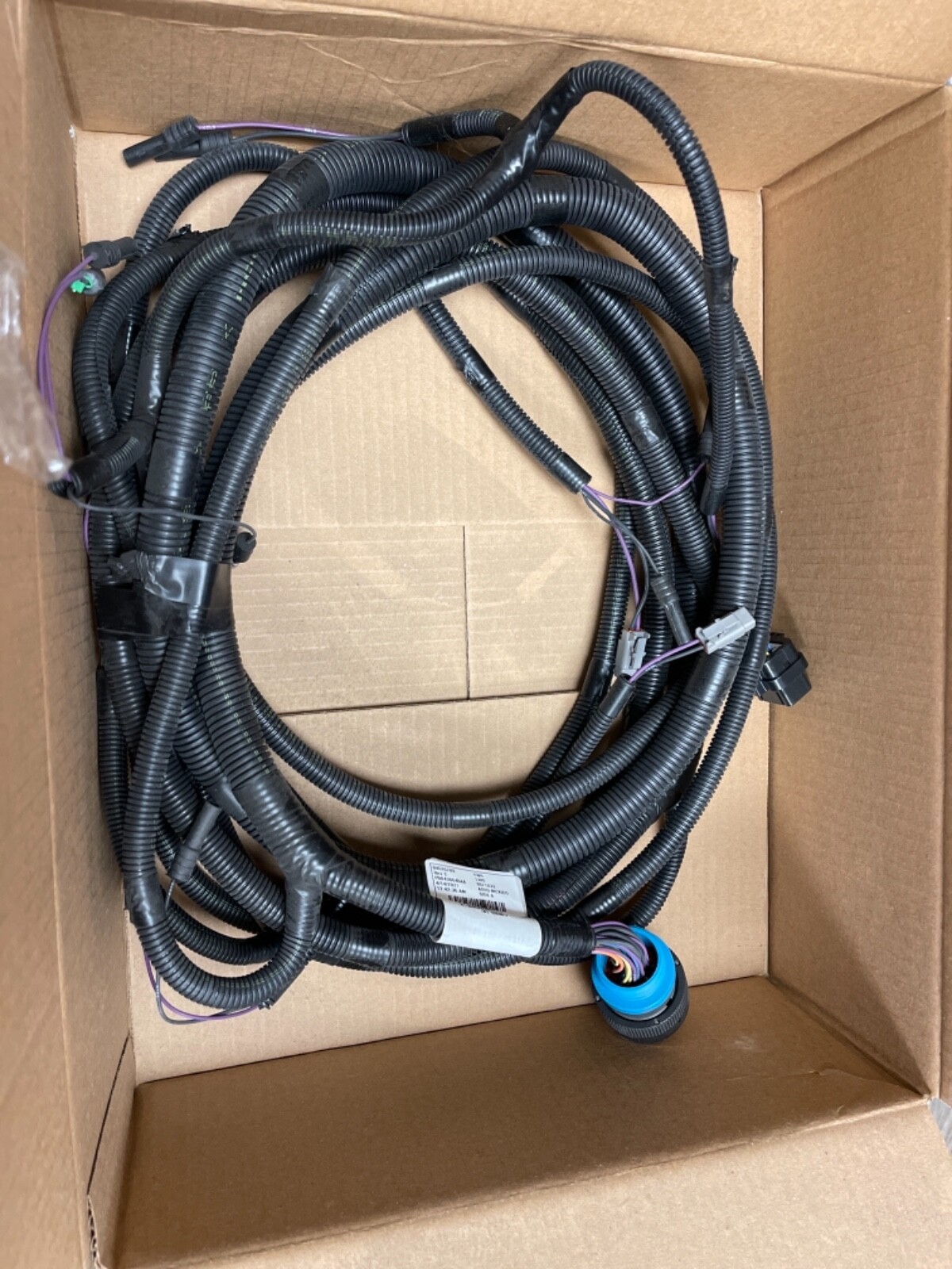 CNH (586H) - FORKLIFT - TIER 4B (12/14-9/16) (55.100.DP[02]) - ROPS ...