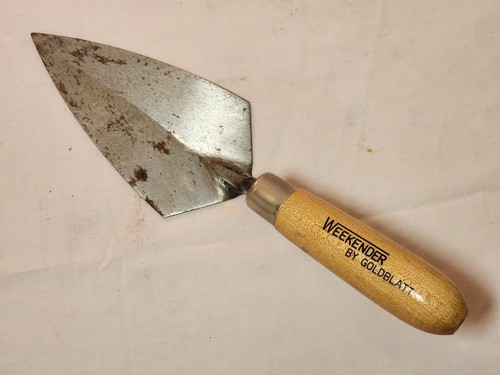 Weekender Mason Tools Bricklayers Brick Trowel Wood Handle Tie Bar ...