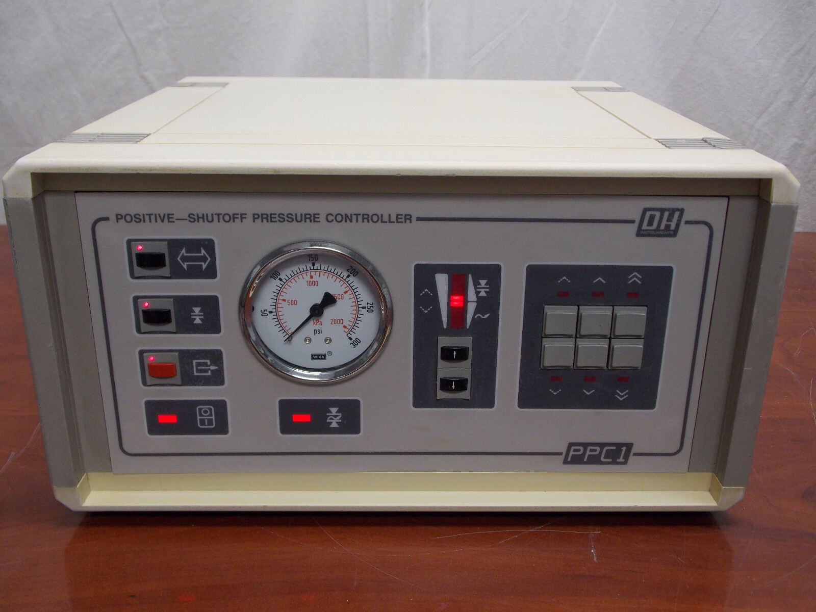 FLUKE DHI DH INSTRUMENTS PPC1 PRESSURE CONTROLLER CALIBRATOR 300 PSI A ...