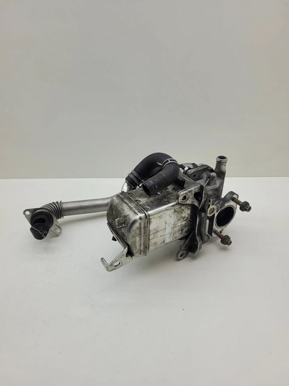 Volvo V40 2015 Diesel EGR valve cooler 32203034 SVJ11133 | eBay