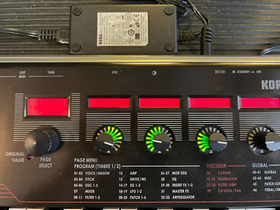 Korg R3 37 key keyboard vocoder CLEAN , with /Mic/power DC plug/Manual ...