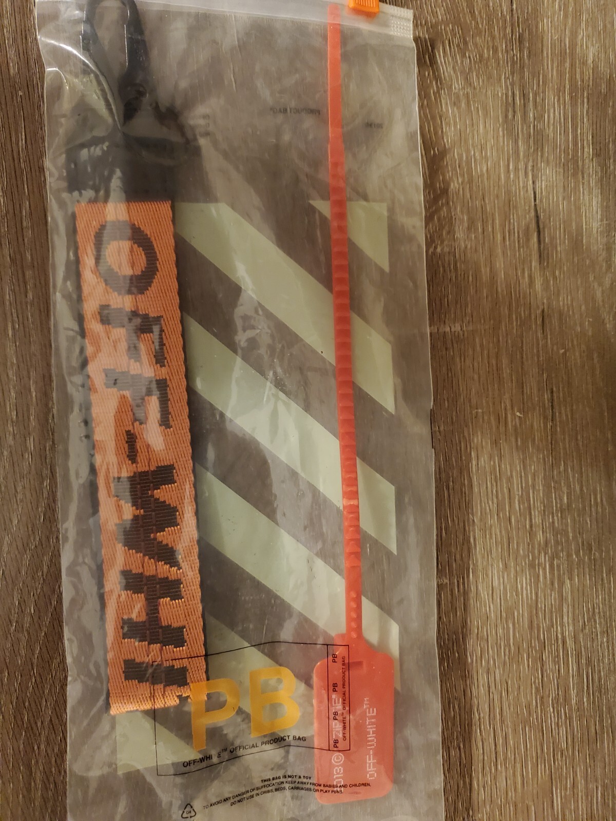 OFF WHITE Industrial key chain and zip tie in bag | eBay