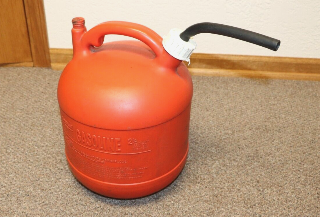 VINTAGE EAGLE ROUND 2 1/2 GALLON VENTED GAS CAN-No PG-3 MADE IN USA | eBay