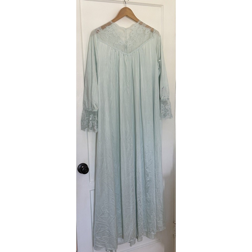 Lorraine Long Night Gown Made in the USA Blue Lace Large Vintage | eBay