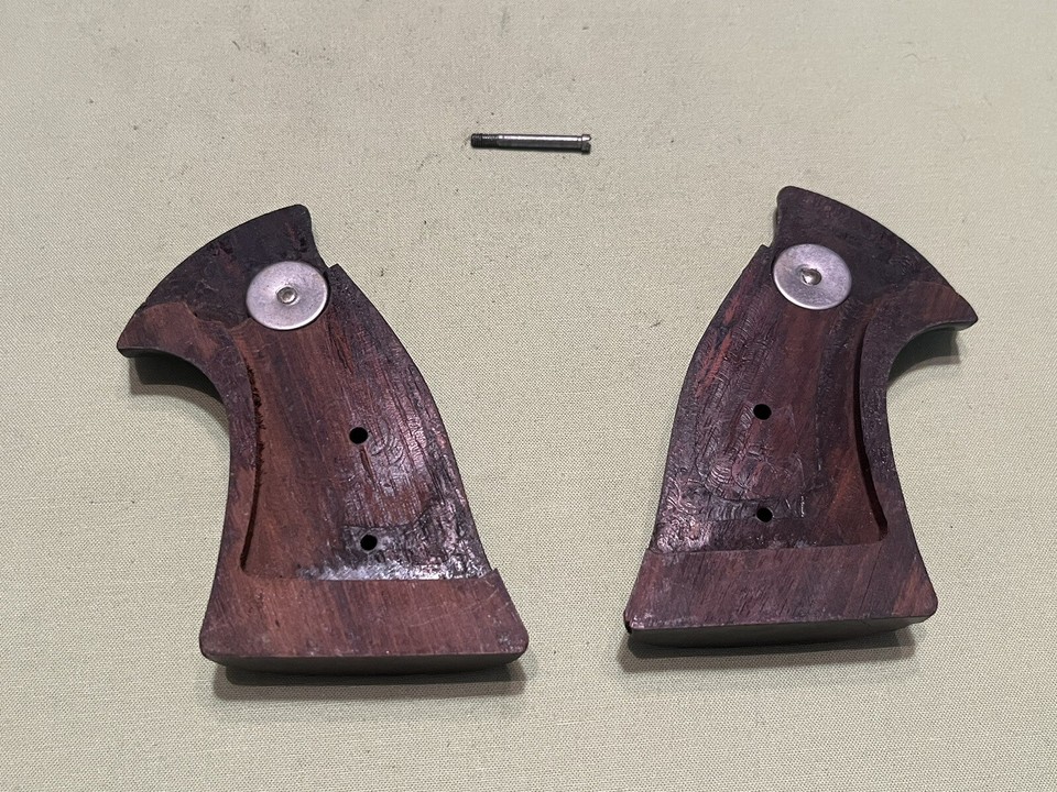 USED FACTORY SMITH & WESSON K L FRAME TARGET GRIPS SQUARE BUTT WOOD ...