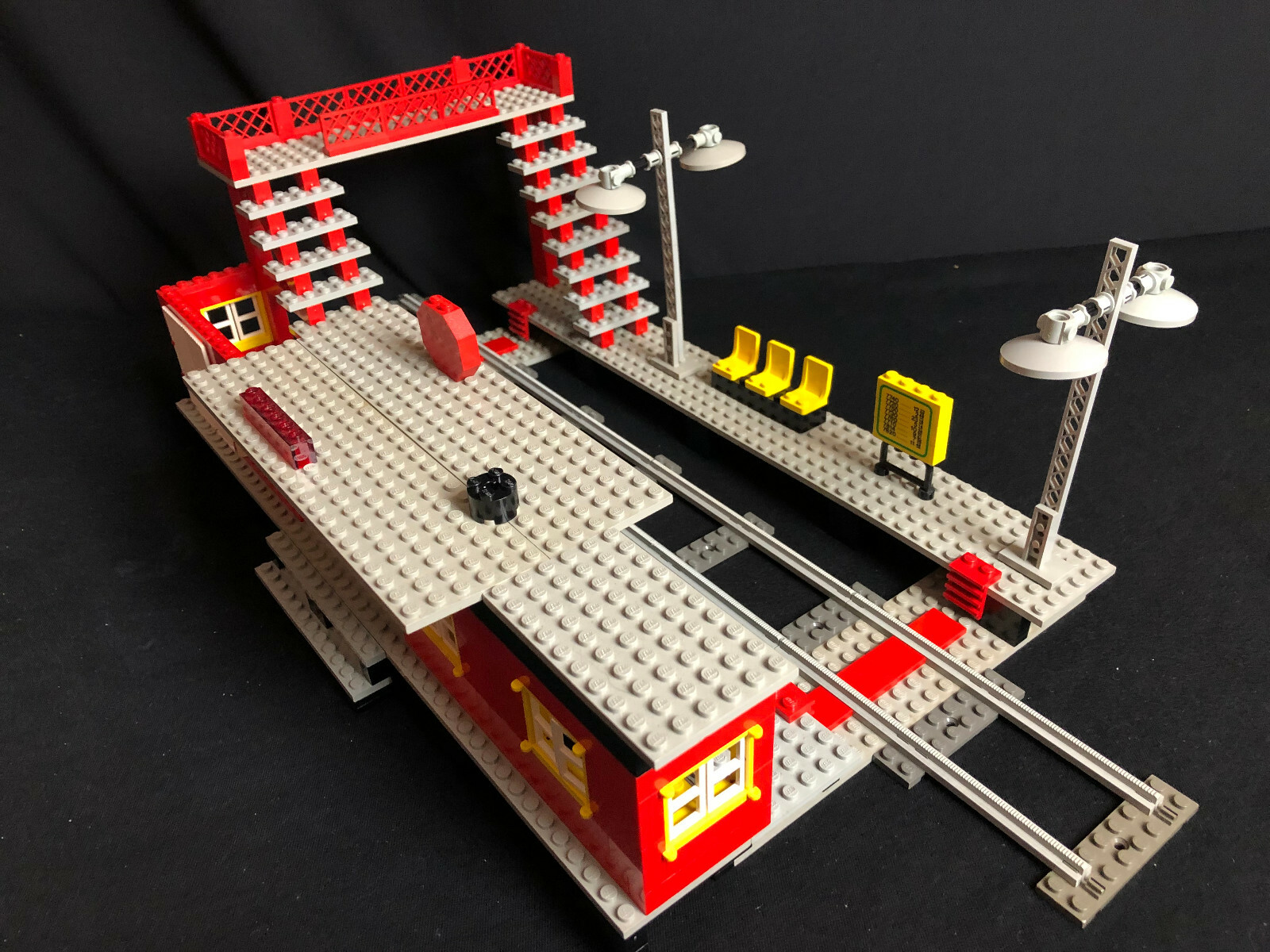 Lego 7822 Railway Station Train, großer Bahnhof, Zug Eisenbahn City von ...