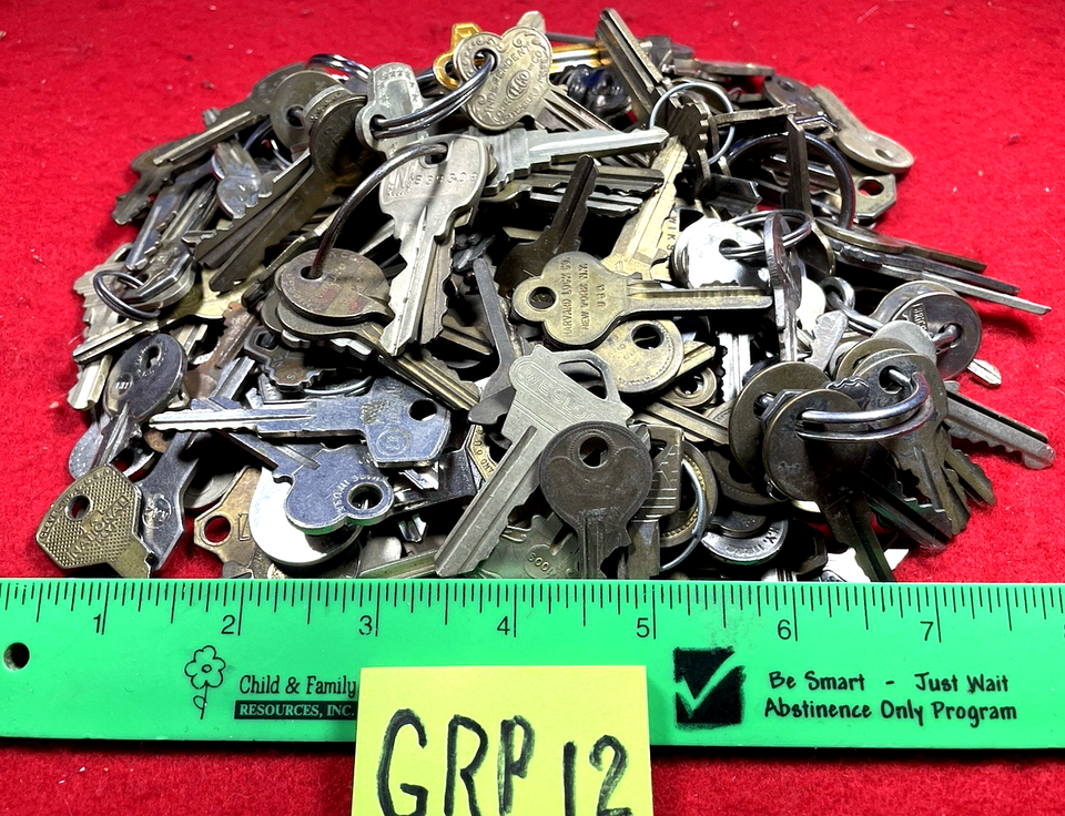 inv# 385 VINTAGE OLD ANTIQUE KEYS 250 (est. plus or minus) GRP 12 | eBay