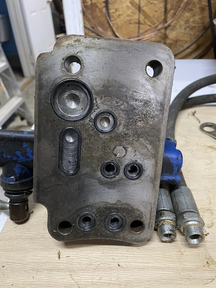 D8NN600LB Made to fit Ford Tractor Hydraulic Pump 3900, 4100, 4600 ...