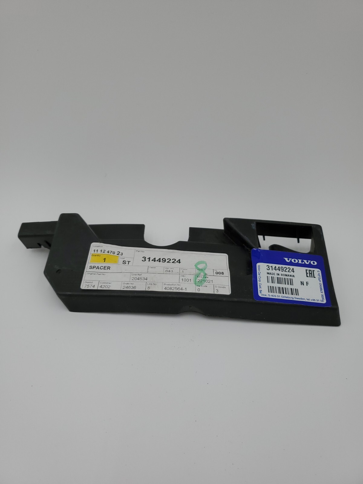 NEW OEM VOLVO S90 V90 2017-2022 MK2 REAR RIGHT BUMPER BRACKET SPACER ...