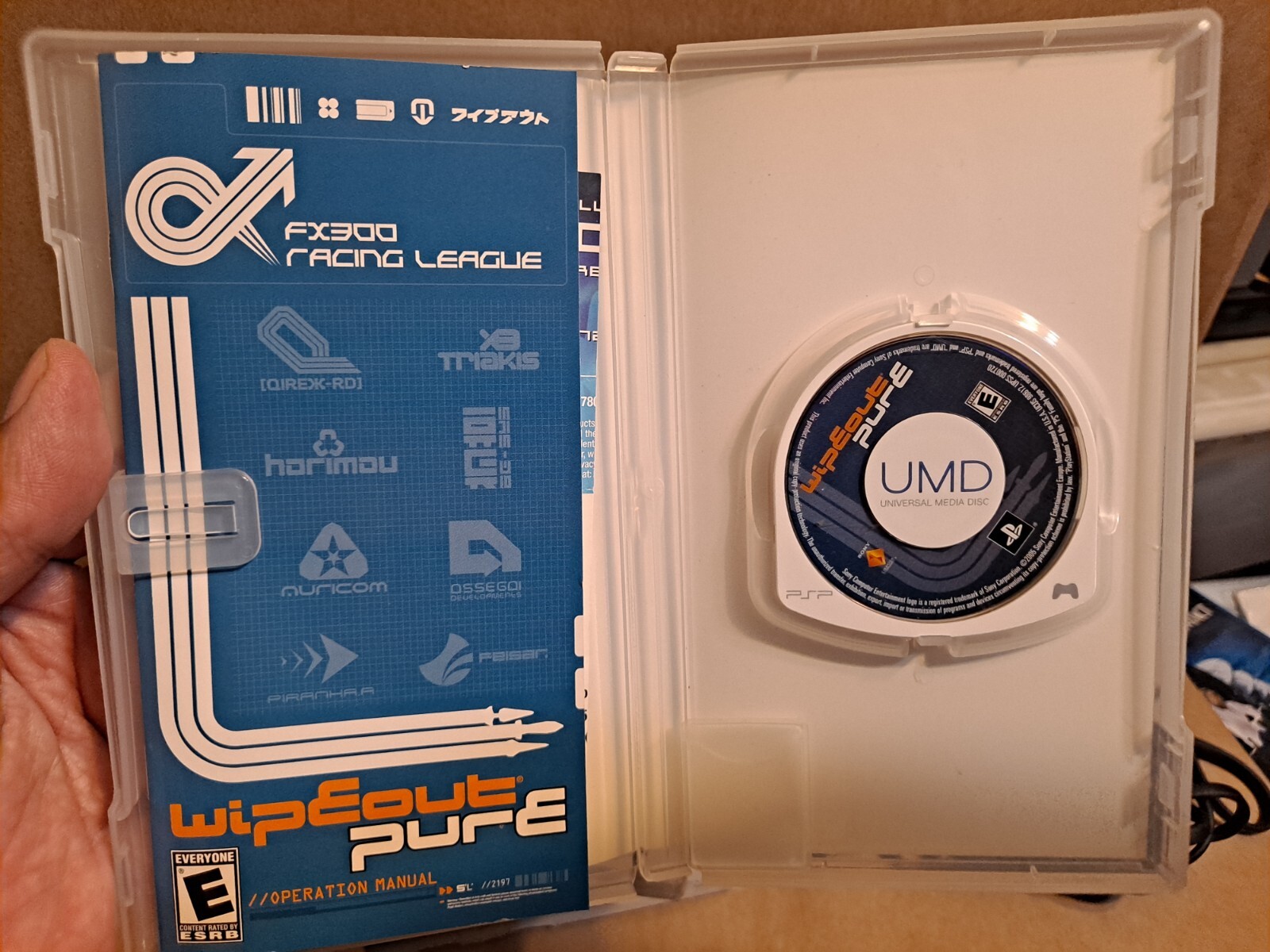 PSP 1001 Console Includes 3 Games & Original Box