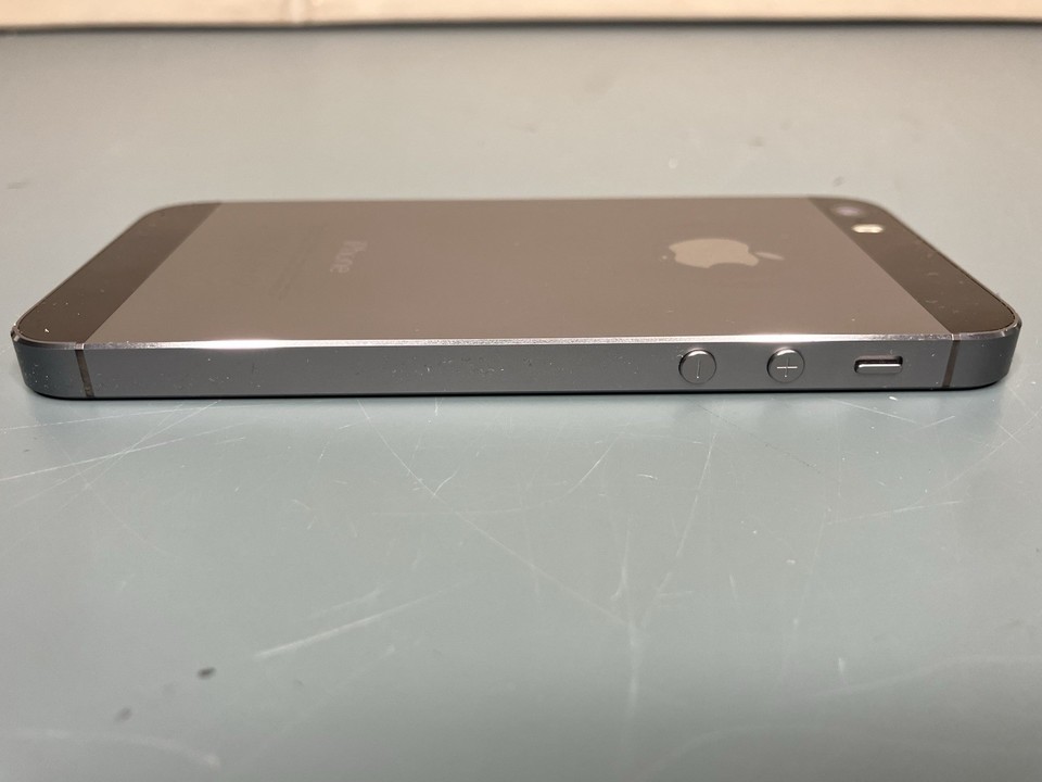 Apple iPhone SE A1533 16GB Space Gray - Locked - Works - No SIM | eBay