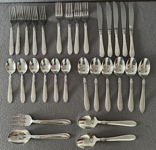 Oneida Stainless Steel 30pc. Flatware Set, Service for 4, see ...