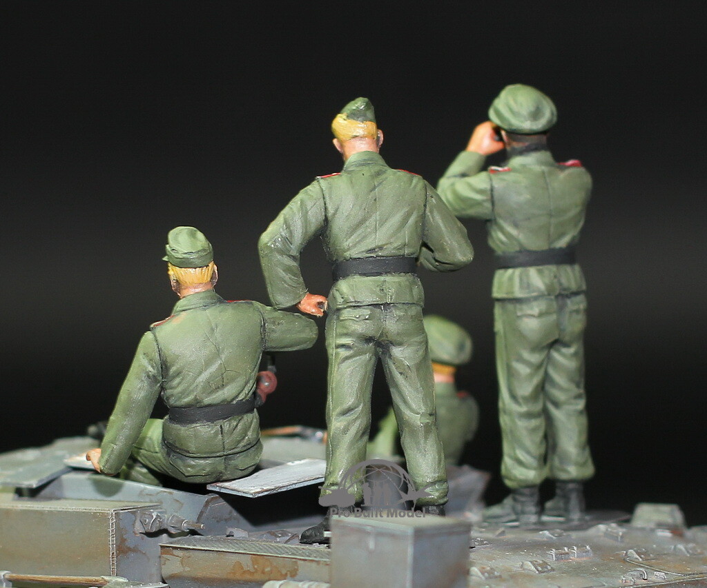 PreSale German Sturmartillerie Crews WWII 1:35 Pro Built Model | eBay