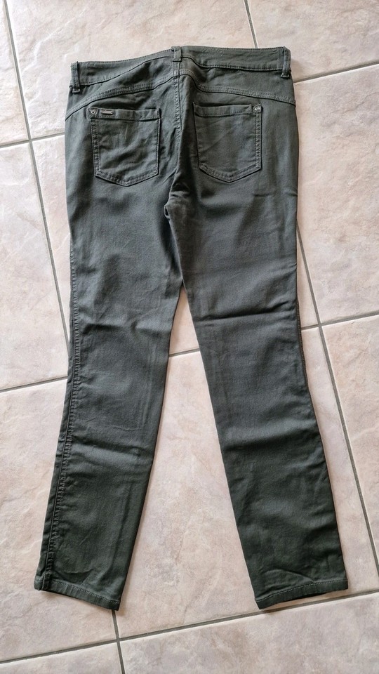 Street One Jeans York, Oliv Grün, Gr. 40/30, Coated, guter getragener ...
