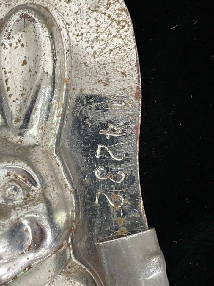 ANTIQUE VINTAGE GERMAN RABBIT CHOCOLATE MOLD SIGNED. ( A2) | eBay