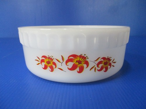 Crown Pyrex #8 Tiger Lily Red Flower Casserole Dish Vintage 18.5cm Dia ...