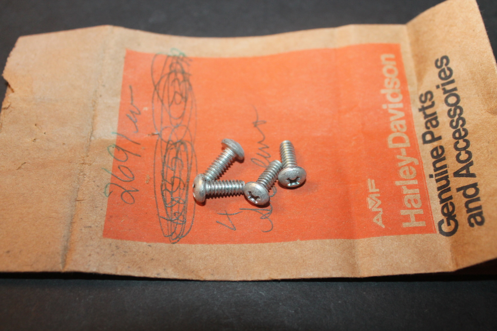 NOS OEM HARLEY DAVIDSON SCREWS PART# 2691W QTY 4 | eBay