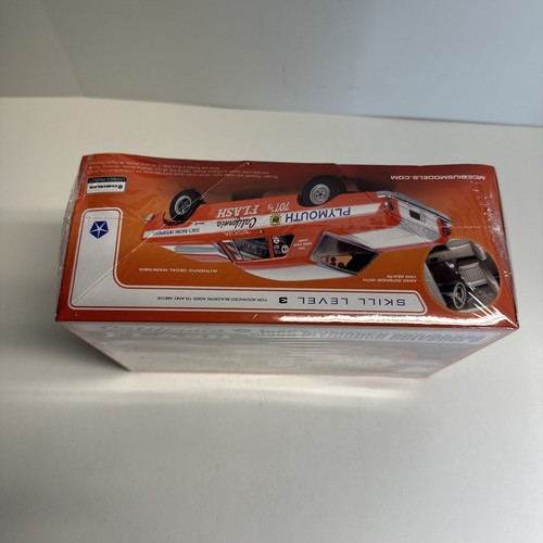 Moebius MODEL KING ‘65 Plymouth Belvedere California Flash 1/25 Scale ...