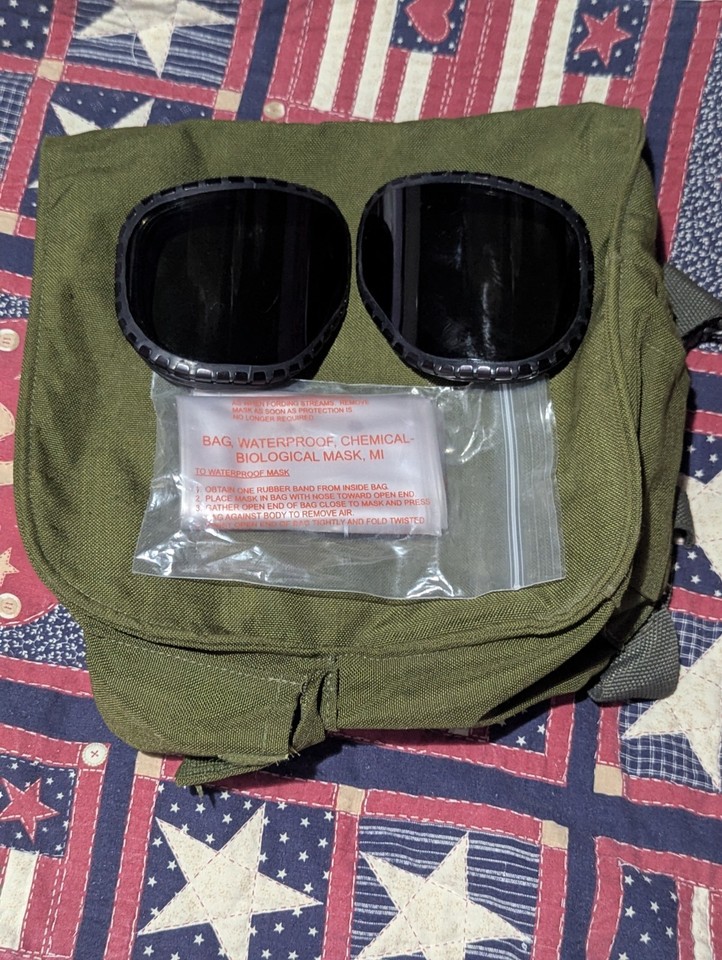 Military M40 Gas Mask- MEDIUM with Bag, Filter, Clear, and Dark Lenses ...