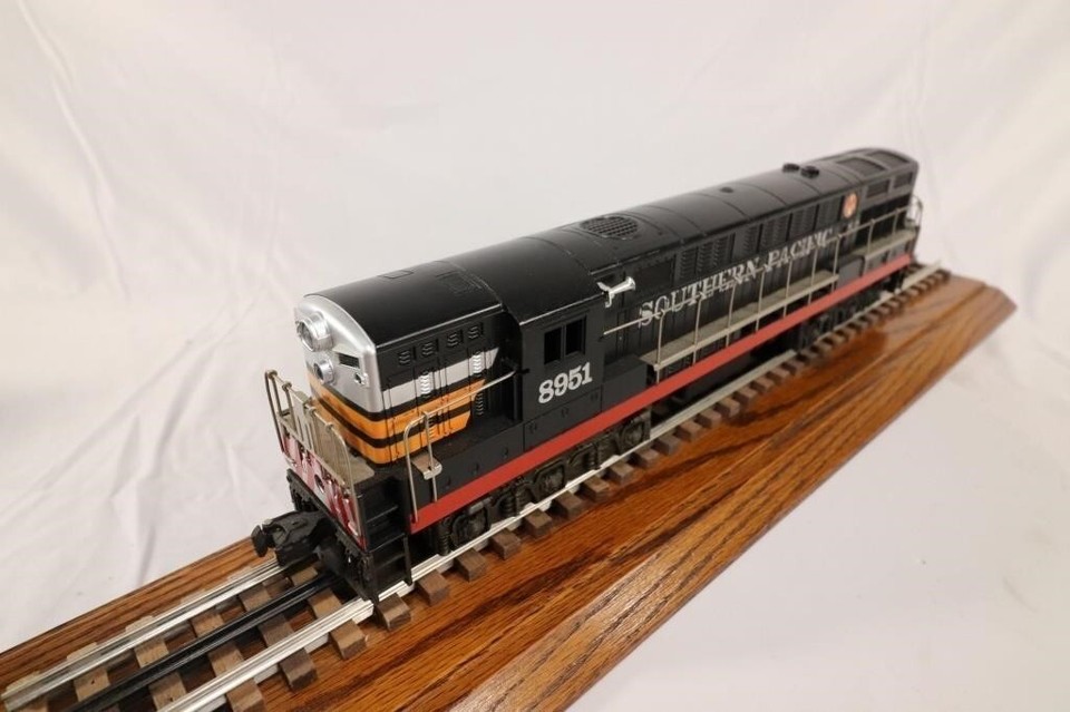 Lionel 8951 Southern Pacific O Gauge FM Trainmaster Diesel Locomotive ...
