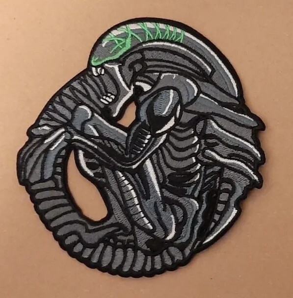 Alien Xenomorph sew / Iron On Patch, H.R.Giger creature cloth Badge ...