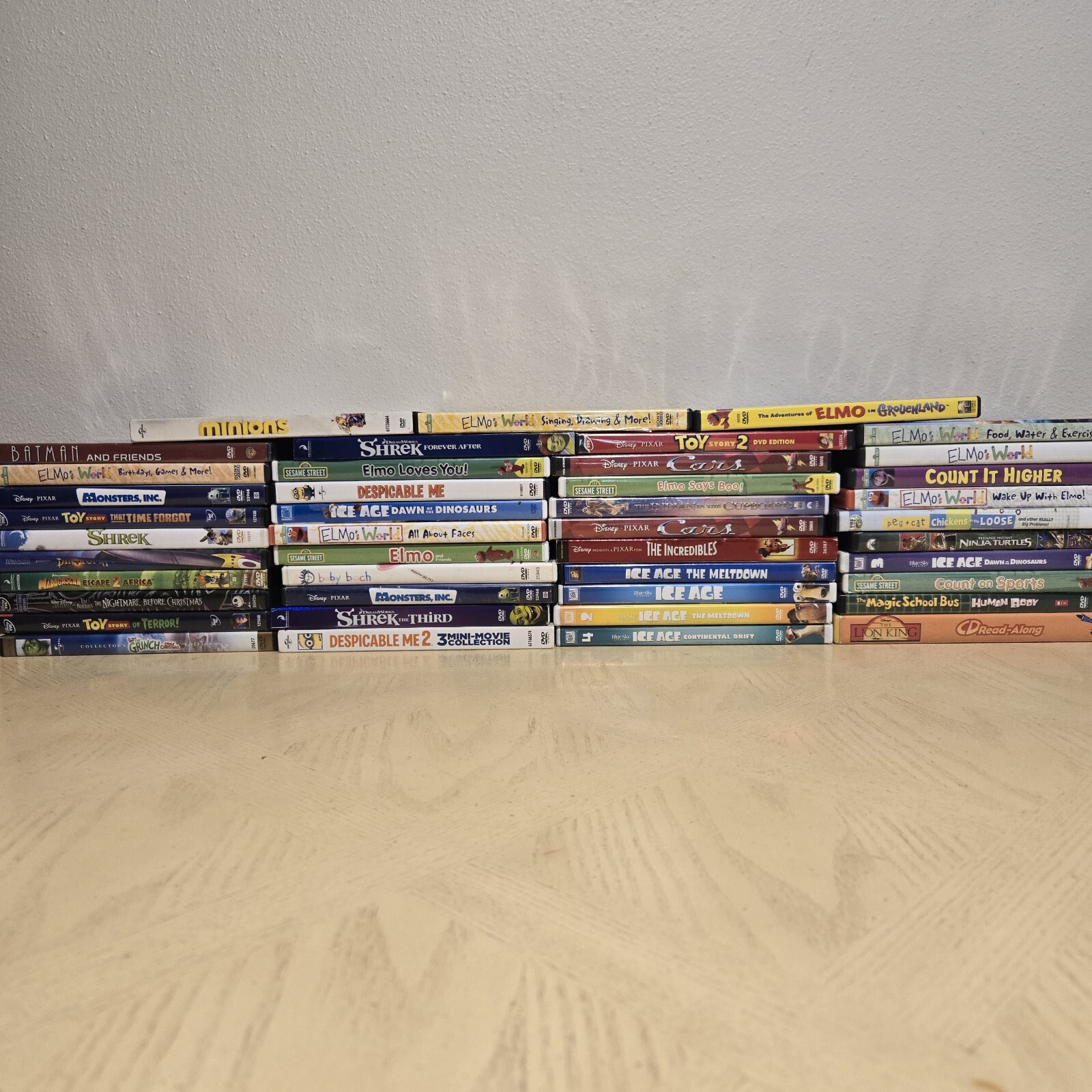 Lot Of DVDs 40 + Kids And Family Classic Movies Disney, Pixar, Elmo | eBay