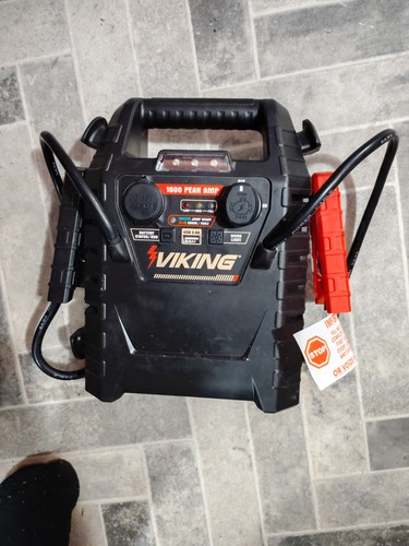VIKING 1000 Peak Amp Jump Starter with 150 PSI Air Compressor - 59531 ...