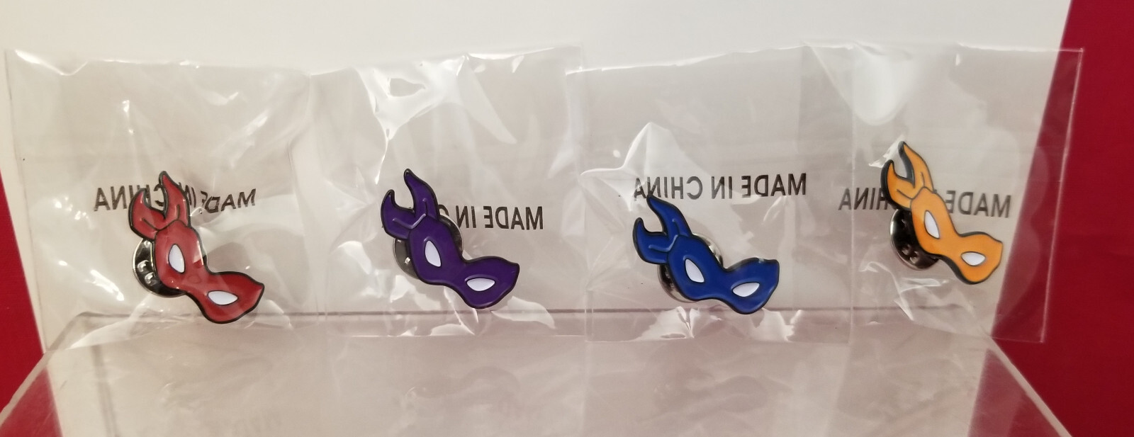 TMNT - Set of 4 IDW Promo Enamel Mask Pins - Leonardo Raphael Donatello ...