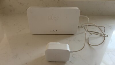 Sky Q Wireless WiFi Signal Booster Extender Box Model SE210. Used | eBay UK