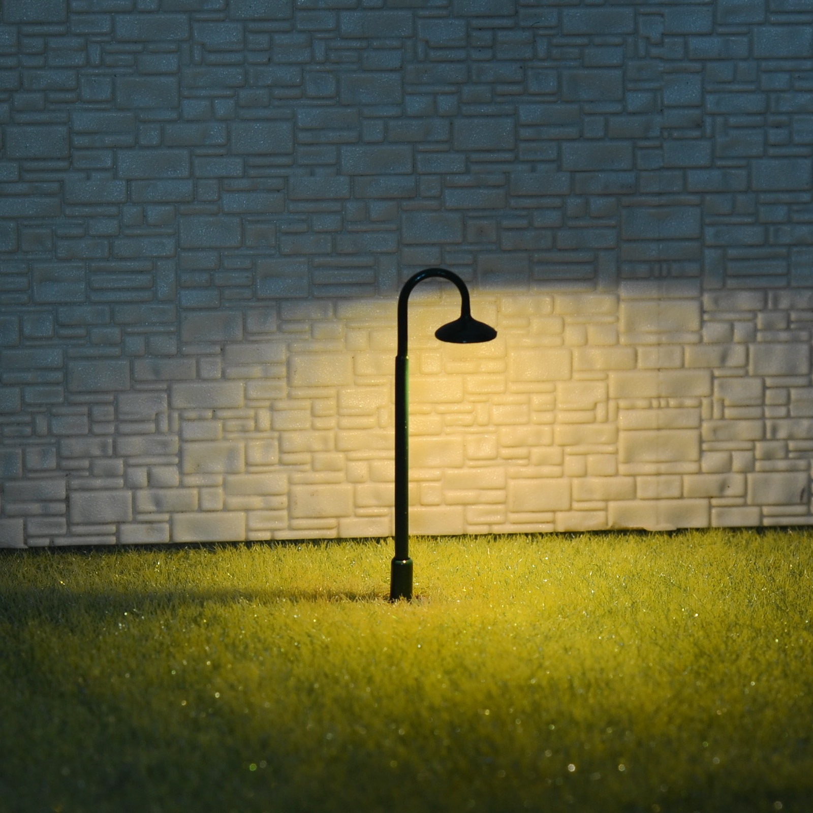 5 x OO / HO scale LED station light model train street path lamp post ...