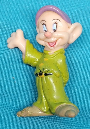 Disney Snow White Dopey Waving PVC Figure 1.5 Inches Tall Dwarf ...