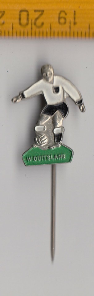 Vintage Dutch Football Player Club pin badge 1960s FEYENOORD PSV AJAX ...