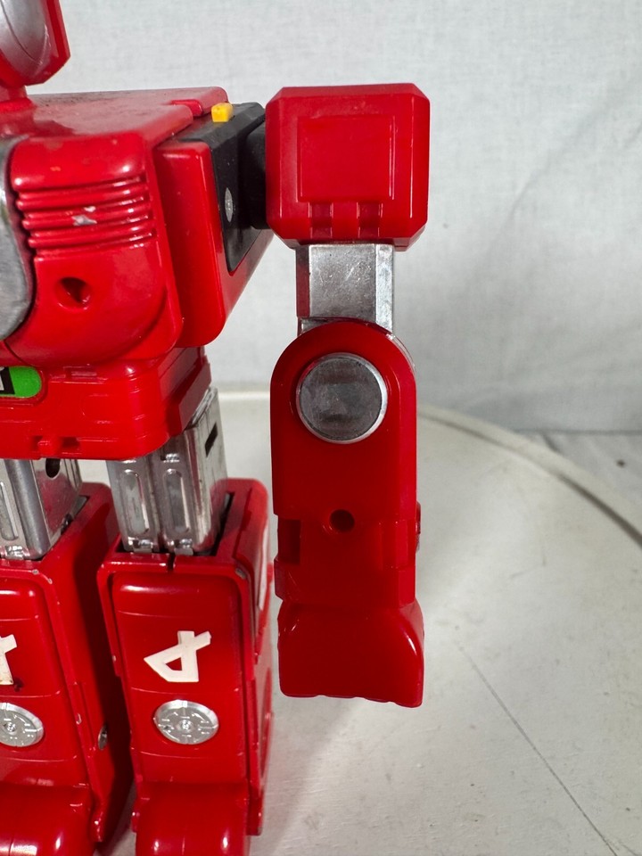 Vintage Red Gamma Gladiator Albegas Voltron 2 II Godaikin 1983 Bandai ...