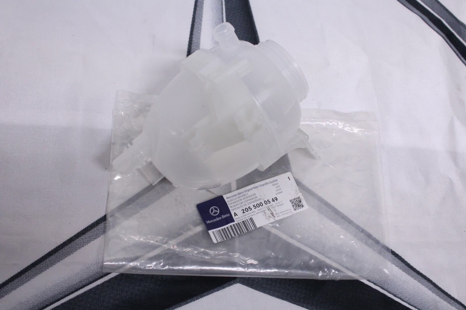 NEW Genuine Mercedes-Benz W205 C-Class Coolant Header Tank A2055000549 ...