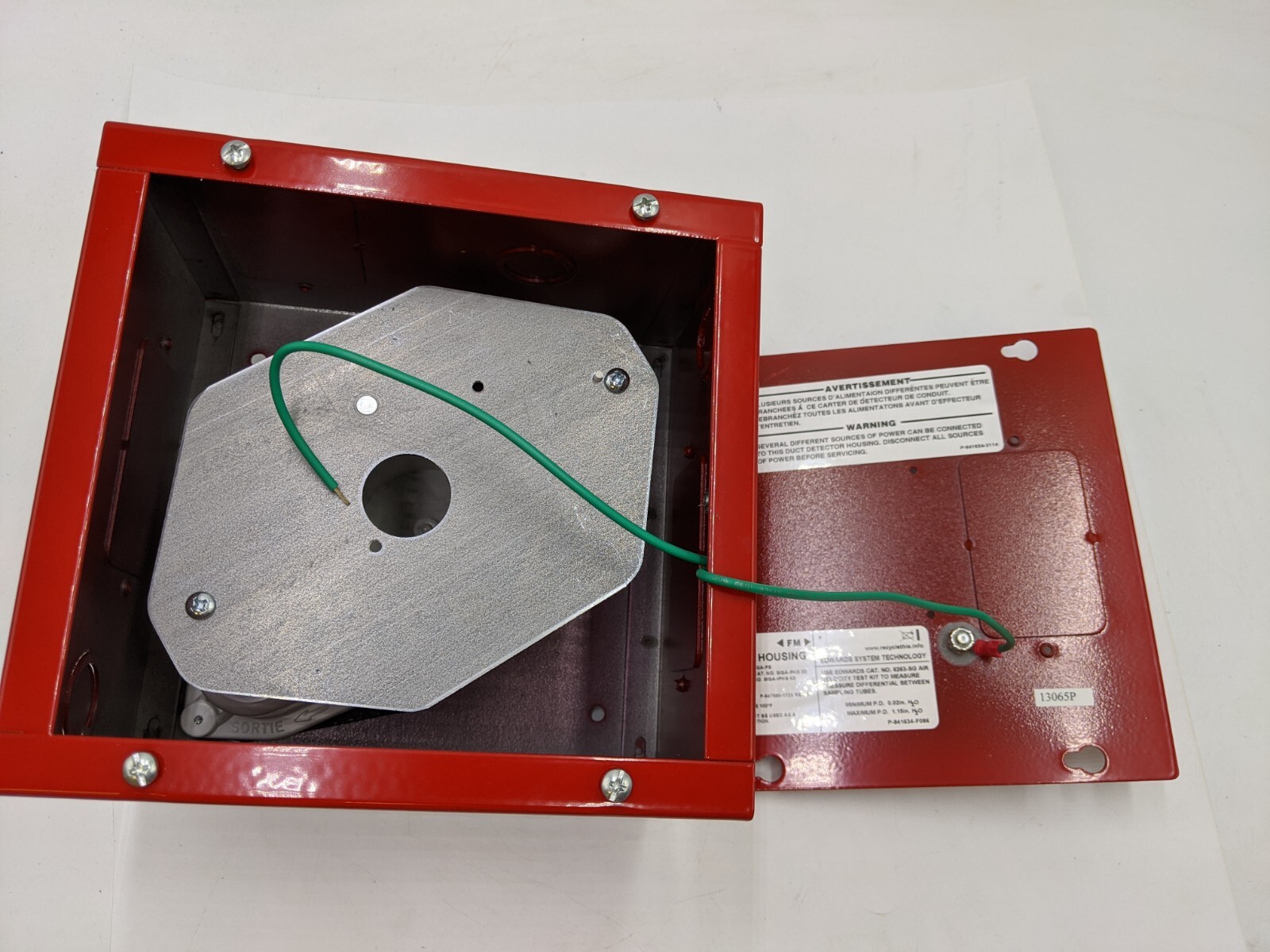 Edwards SIGA-DH Red Fire Alarm Duct Detector Housing for SIGA-PS Smoke ...