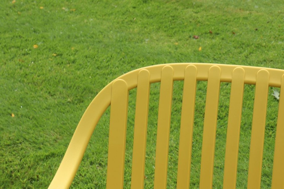 COLOURFUL STACKABLE OUTDOOR GARDEN CHAIRS CHOICE OF SIX COLOURS FULLY ...