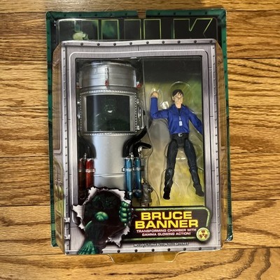 2003 Hulk Movie MOC 4” Bruce Banner Fig w/ Transforming Chamber Glowing ...
