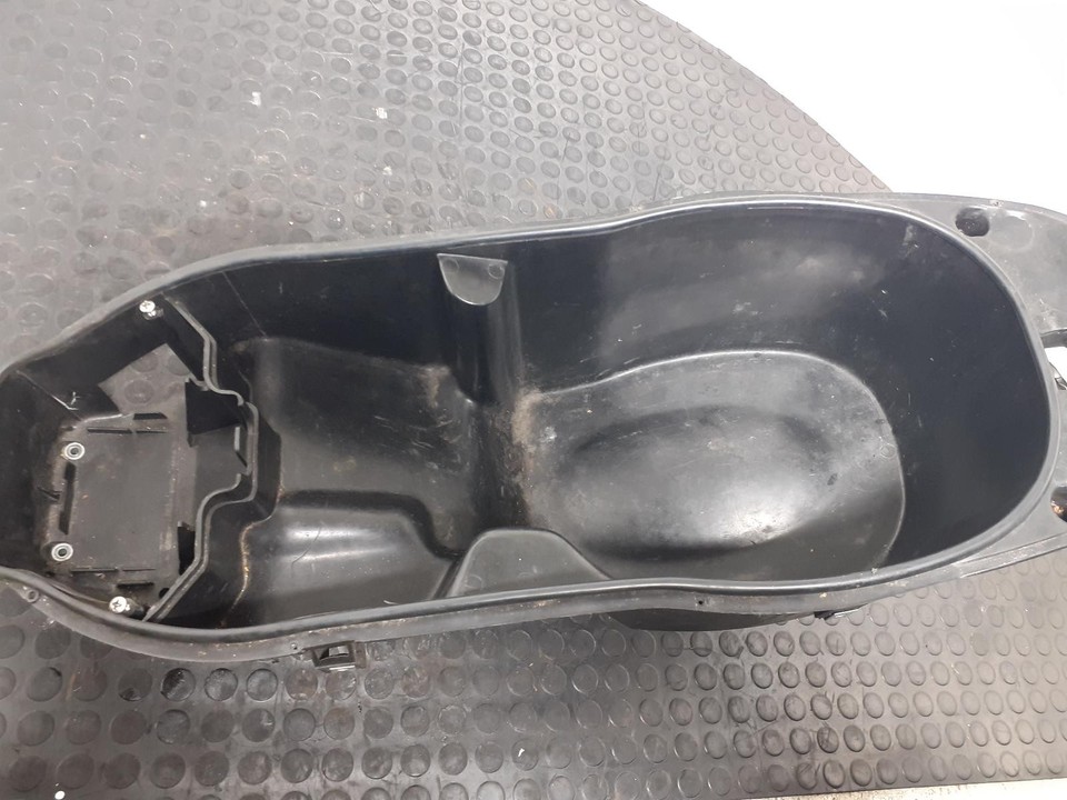 APRILIA LEONARDO Storage Box Luggage Carrier 1998 | eBay