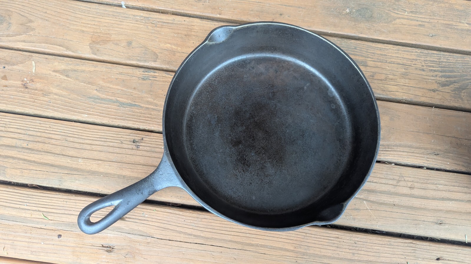 Chicago Hardware Foundry Cast Iron Hammered Skillet 87 X c | eBay