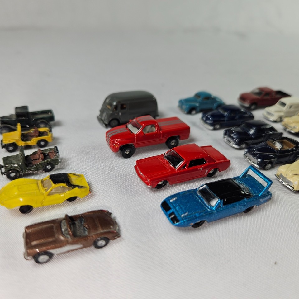 CMW & Assorte N Scale Model Vehicles LOT OF 22 Cars, Trucks, Van 50s ...