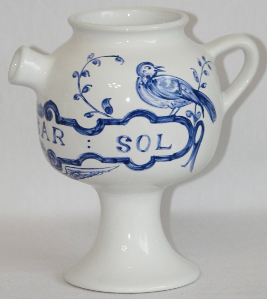 Blue & White Painted Bird Majolica Pitcher Portugal * Lilly 7.25" Syr ...