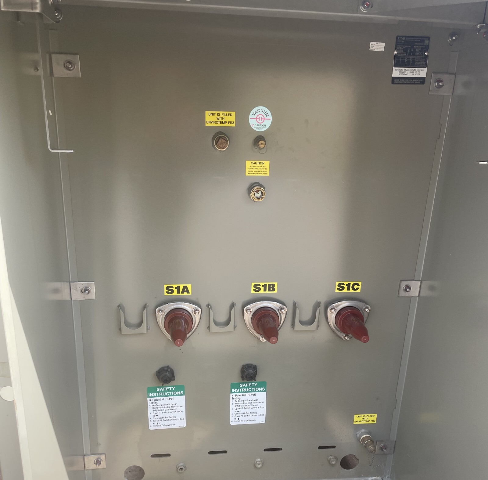 Visible-Break Padmounted 2017 /Underground TypSe VFI, Flud-insulated ...