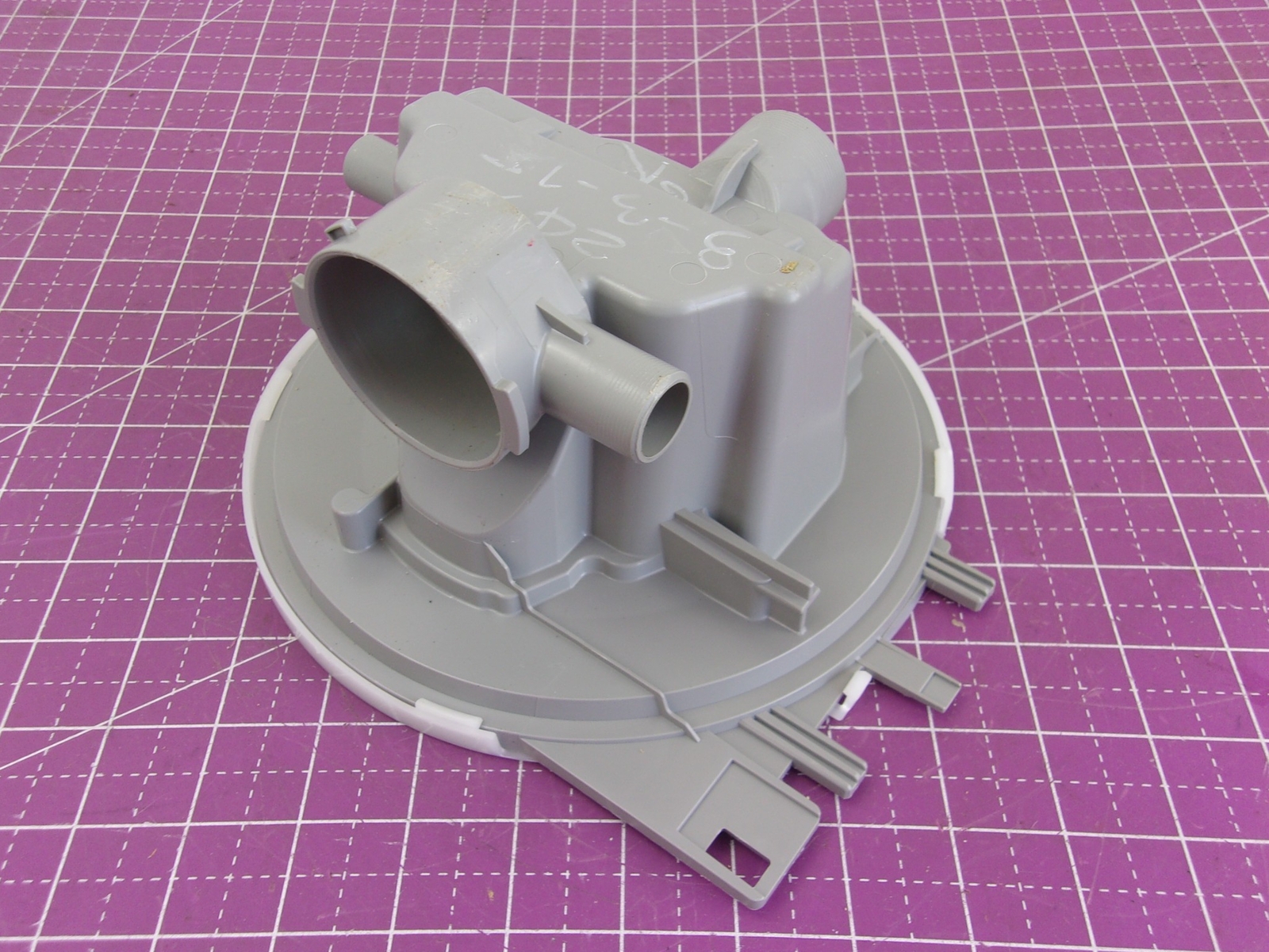 DD67-00112A - Samsung Dishwasher Sump Assembly | eBay