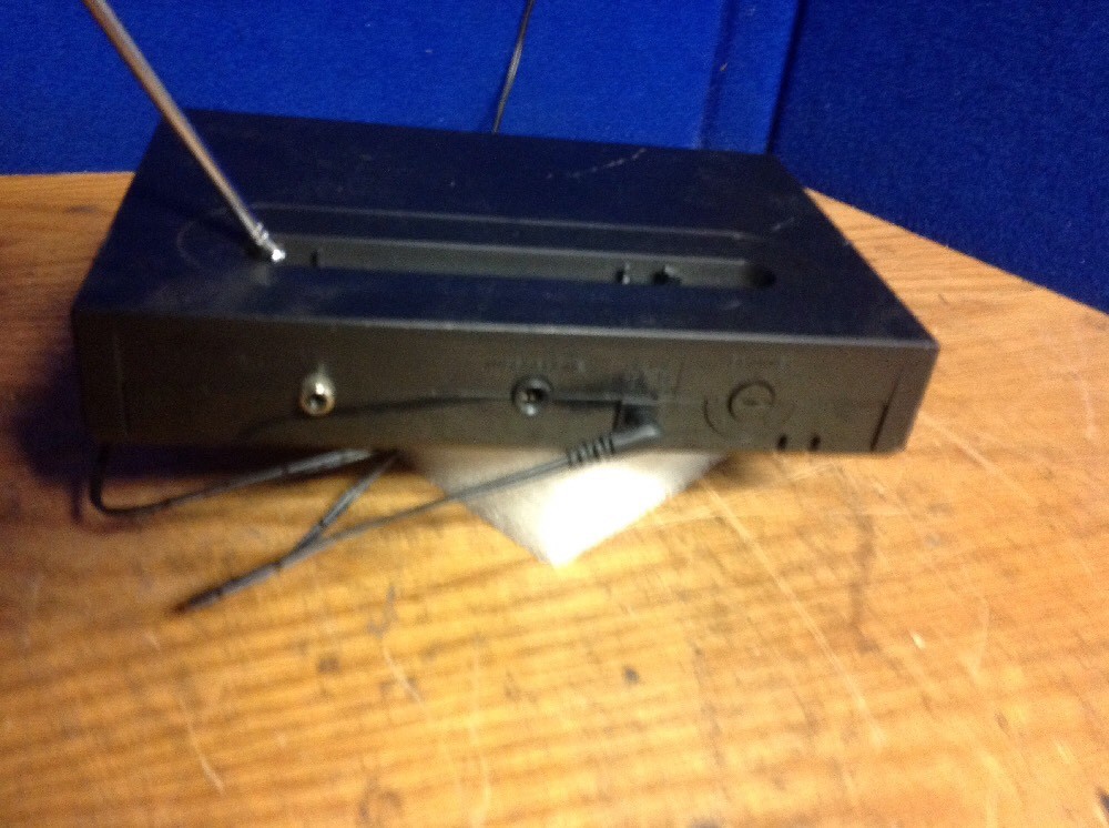 Radio Shack Multi-Channel Professional Wireless Microphone Receiver ...