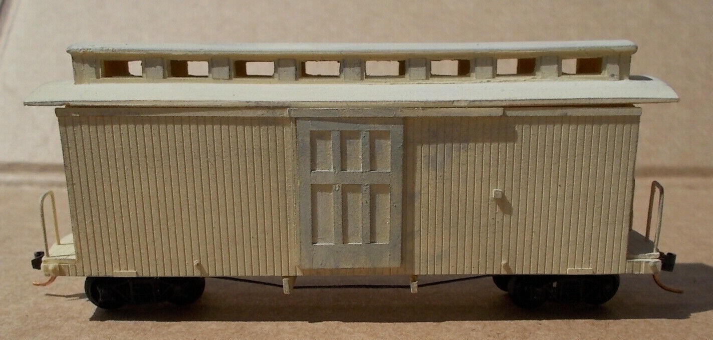 HOn30 B&B/SRRR Boxcar A with Clearstory roof Craftsman Kit Railway ...