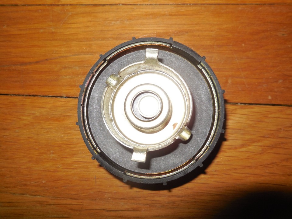 NOS 1987-1991 Ford Bronco Gas Cap Non-Locking E8TZ-9030-C | eBay